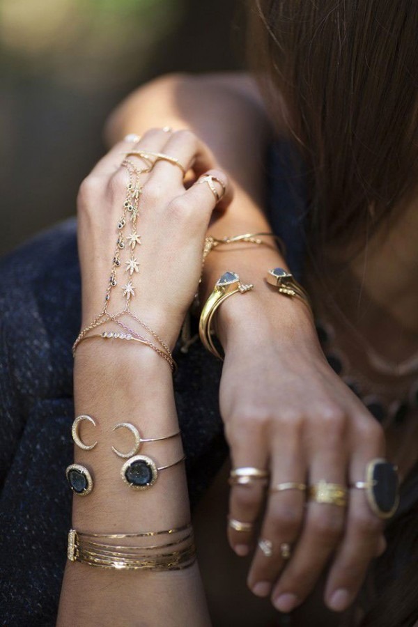 Layering Jewelry - 7 Times Jewelry Layering Was Done Right
